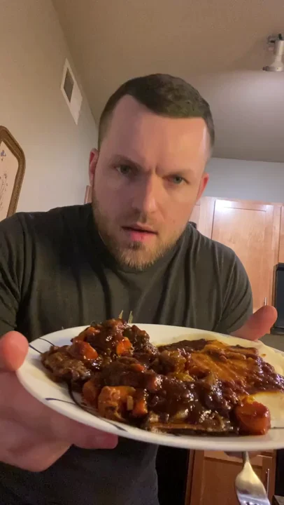 Dutch Oven Braised Chuck Roast | Scrolller