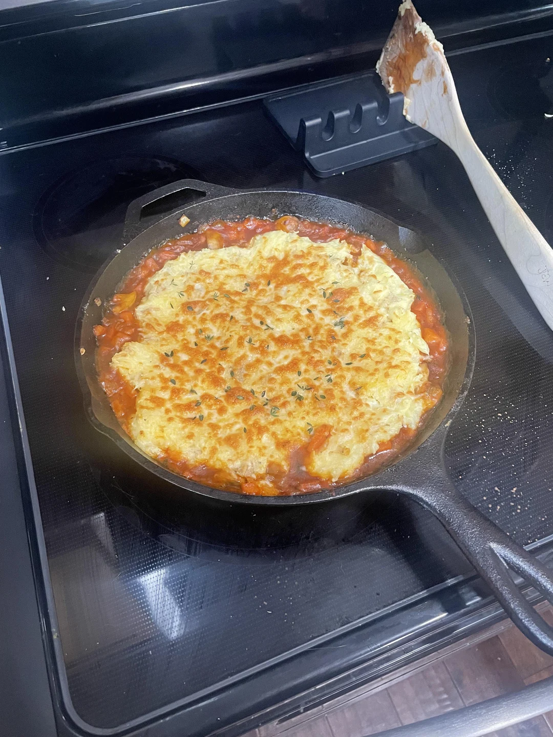 Anyone else love Shepherds pie in cast iron? 😋 | Scrolller