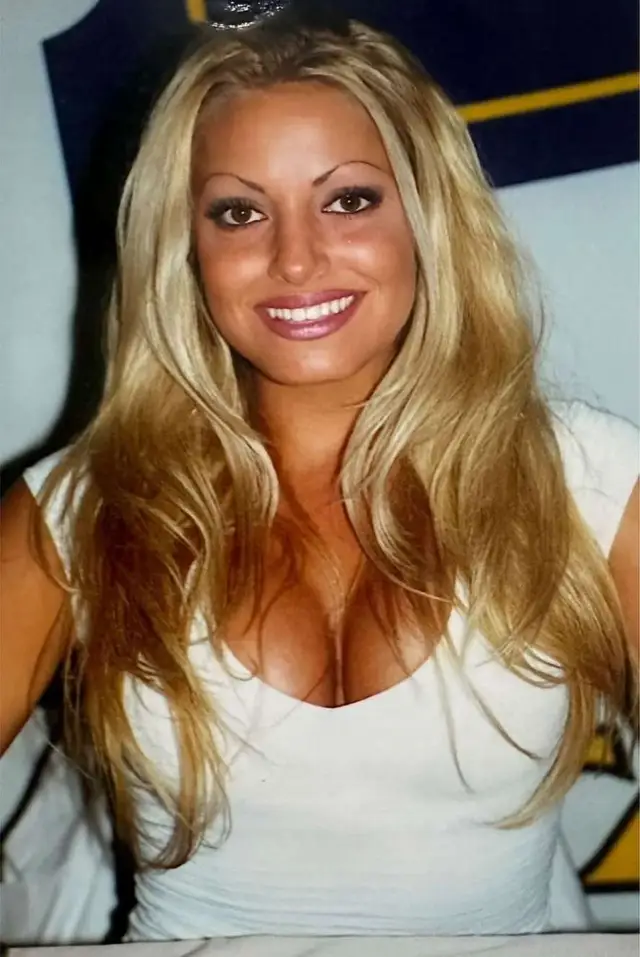 Throwback Thursday pic of Trish during a signing at Blockbuster in 2000. That firm, toned ...