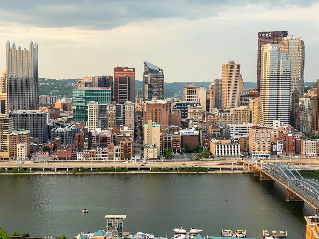 Pittsburgh skyline. | Scrolller