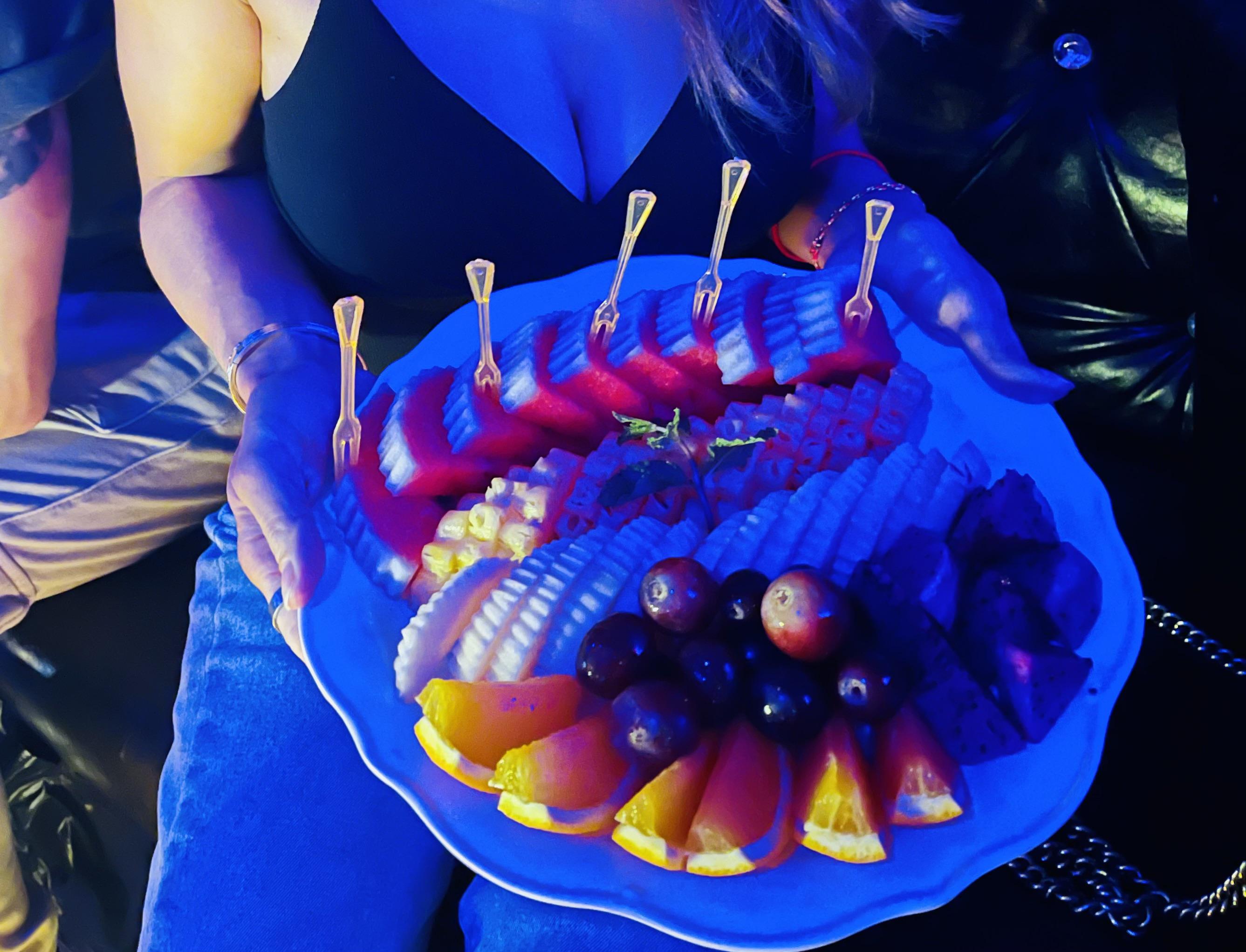 My girlfriend send me the fruit platter | Scrolller