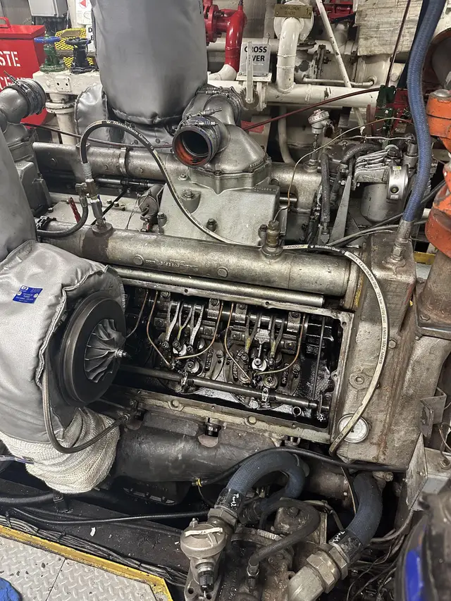 Detroit Diesel 12V 149 Injector Swap | Scrolller