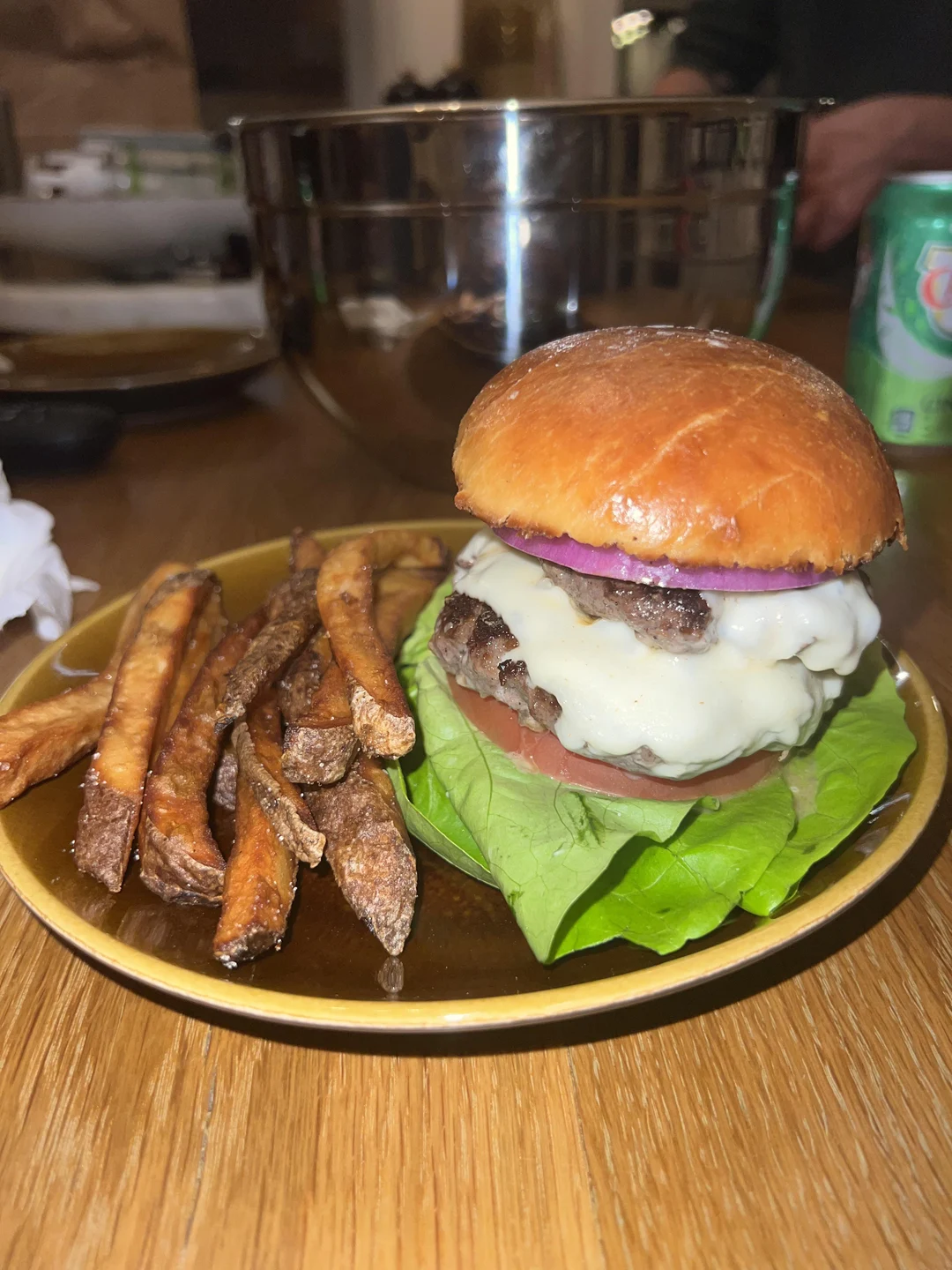 Home brioche bunz, hand cut fries, and some crispy Pattie’s. | Scrolller