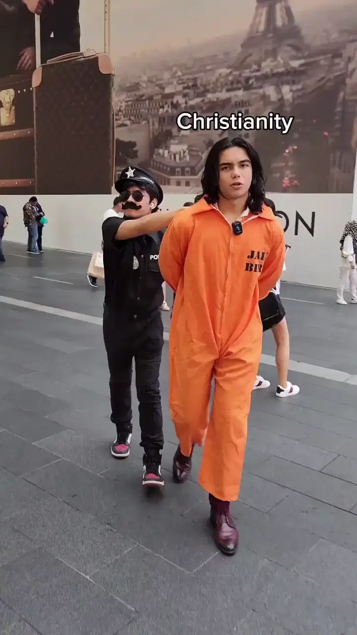 Christian’s persecution fetish | Scrolller