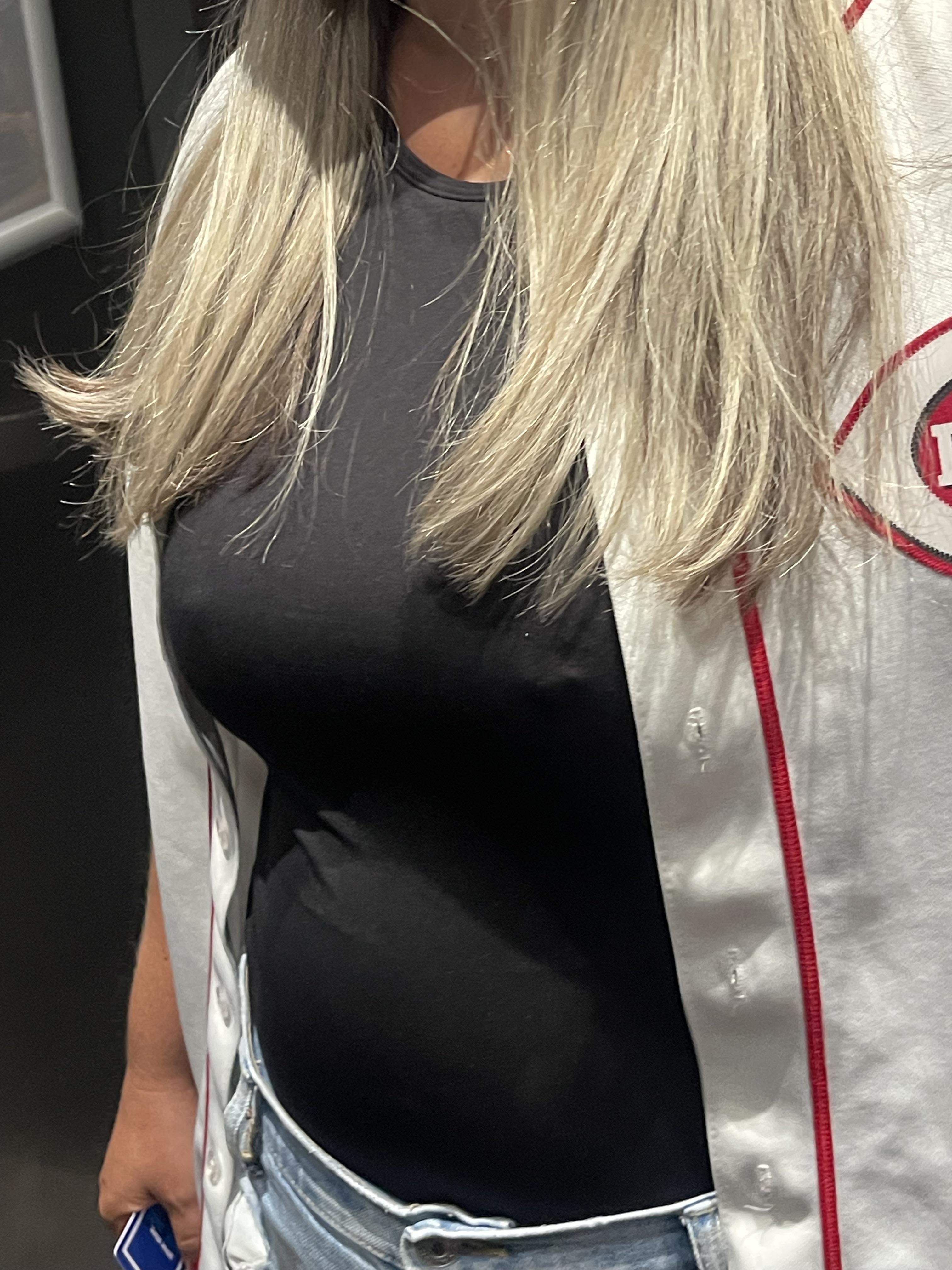 Husband loves for me to go Braless... | Scrolller