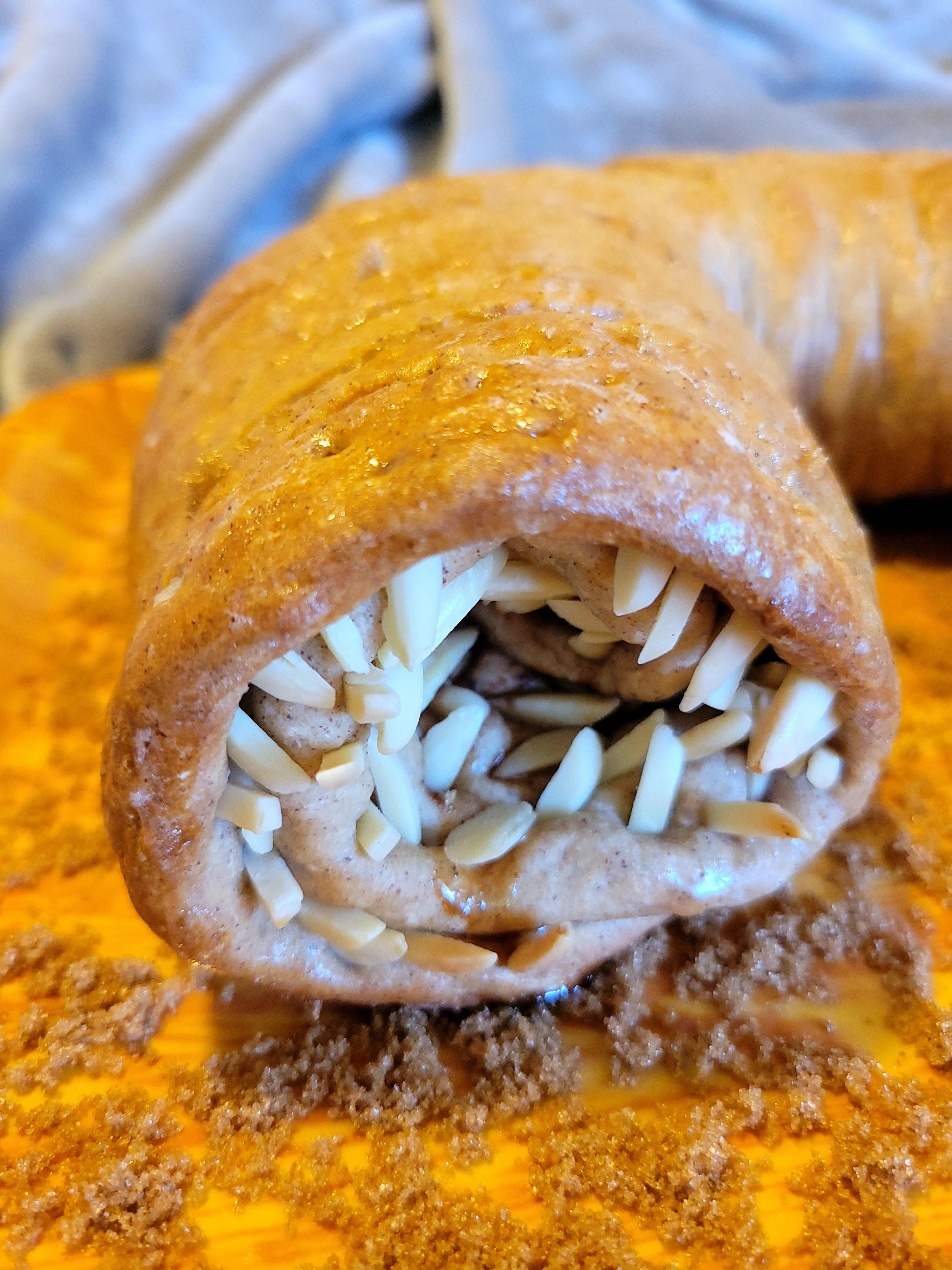 Toothy bread | Scrolller