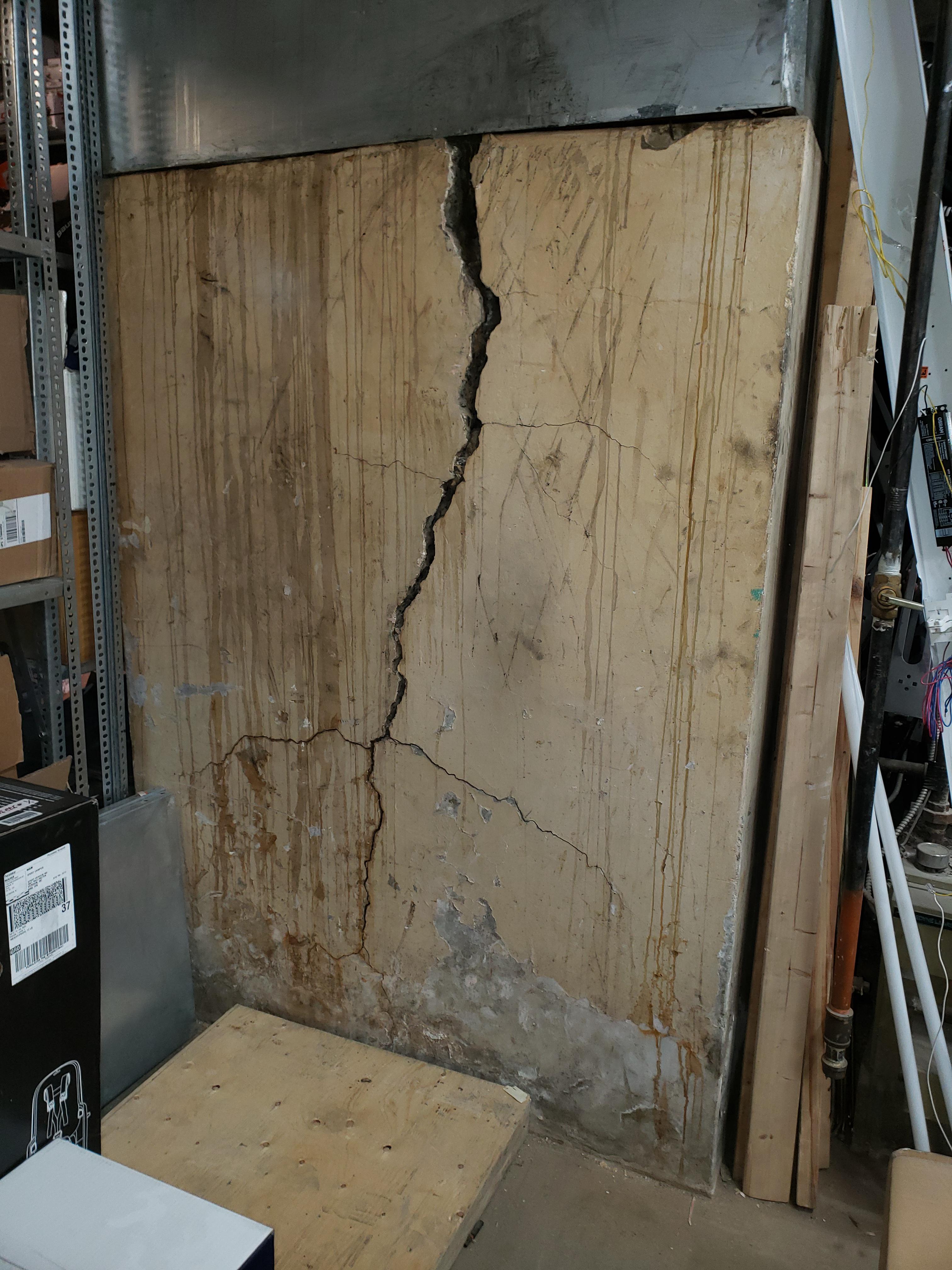 Crack in foundation | Scrolller