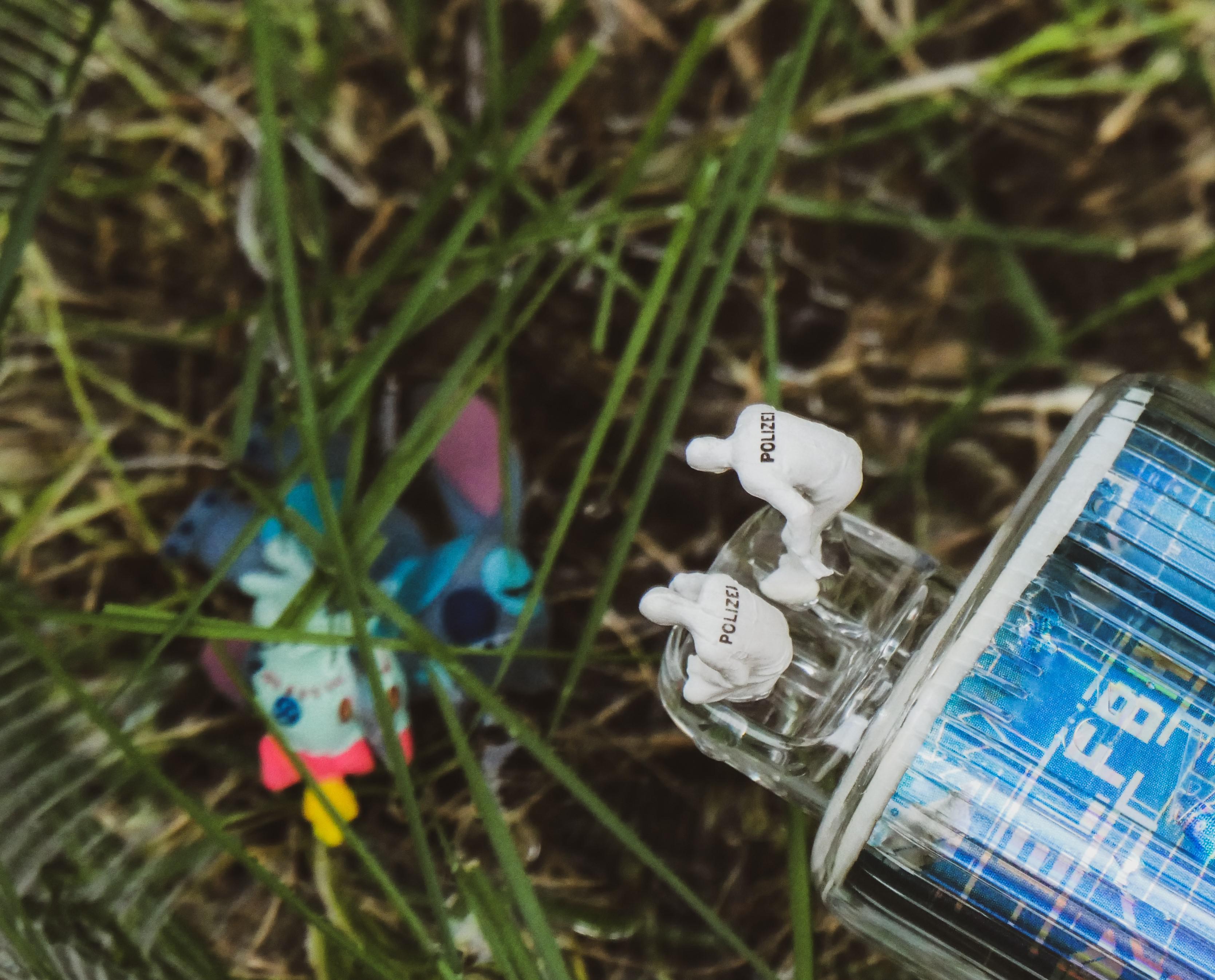 Crime scene investigation by the reservoir | Scrolller