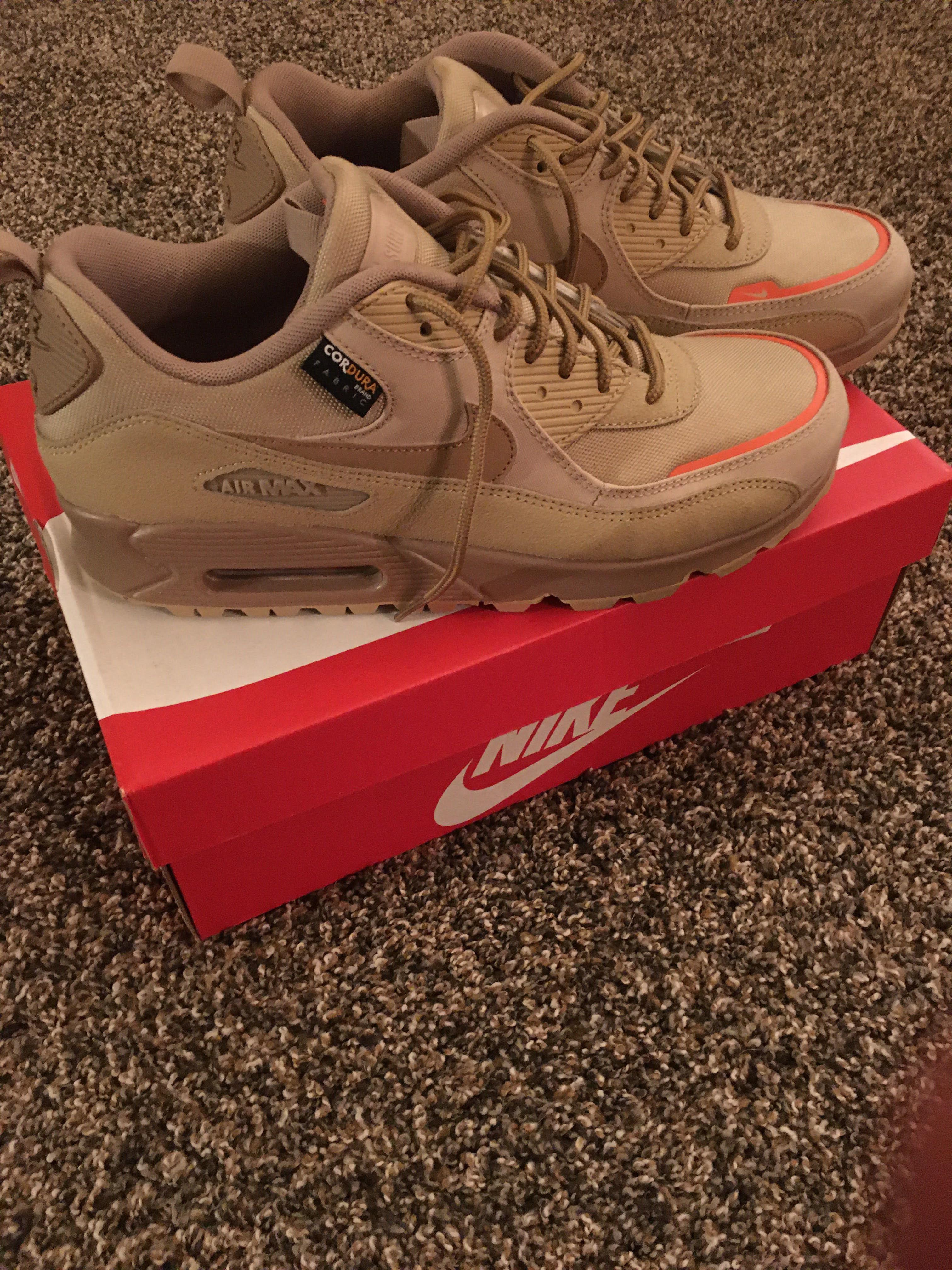 Two recent Airmax pickups- which one is your favorite? | Scrolller