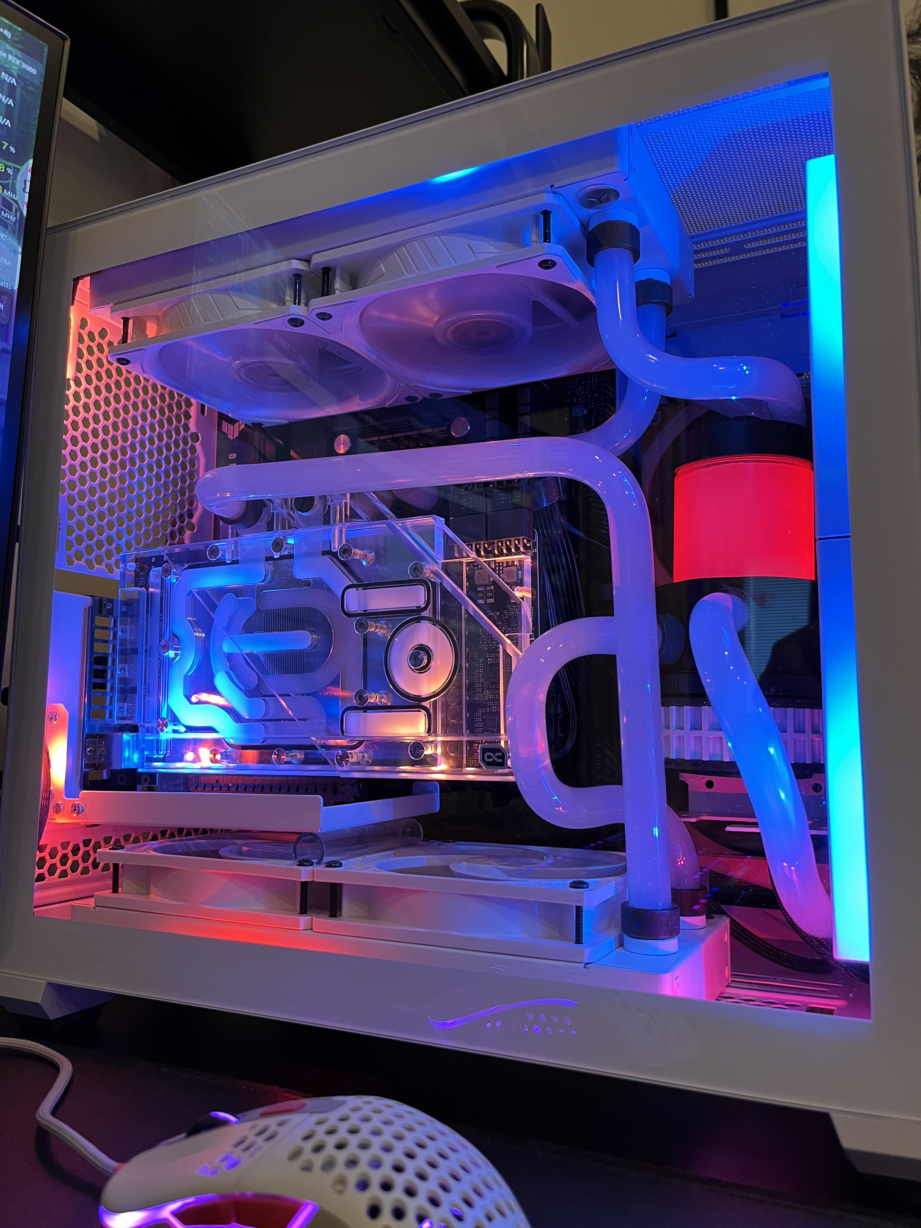 First full custom loop | Scrolller