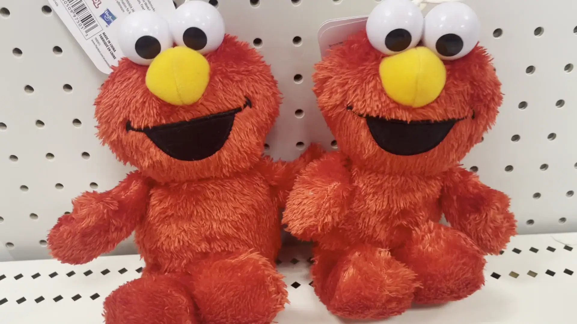 cursed_Elmo | Scrolller