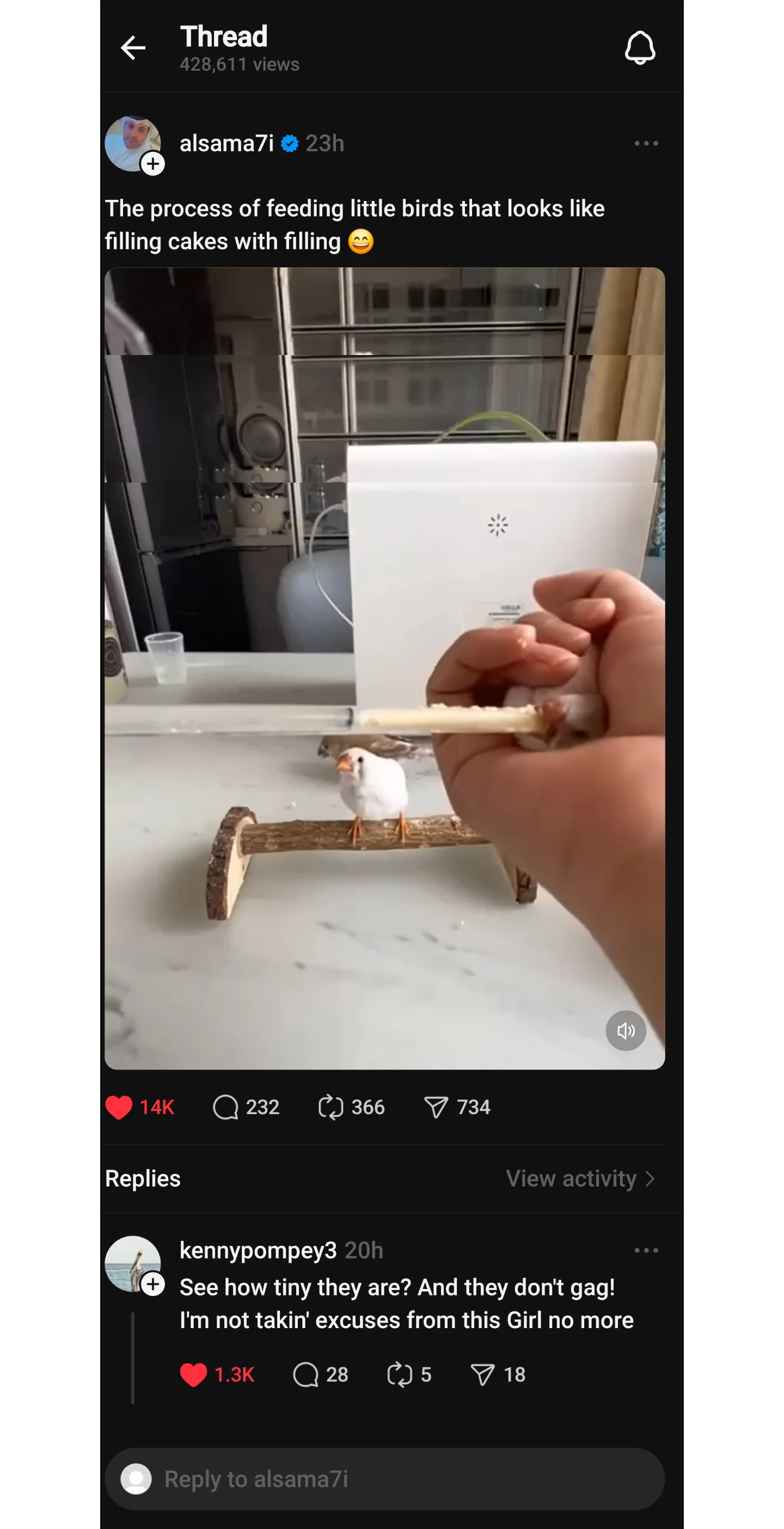 Cursed feeding | Scrolller