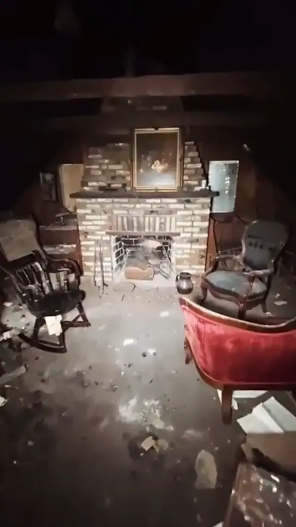 Cursed_house_pt2 | Scrolller