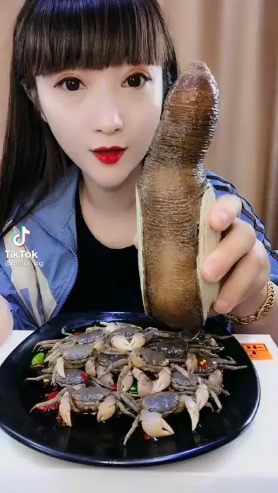 cursed_Wtf is this? *screams* | Scrolller