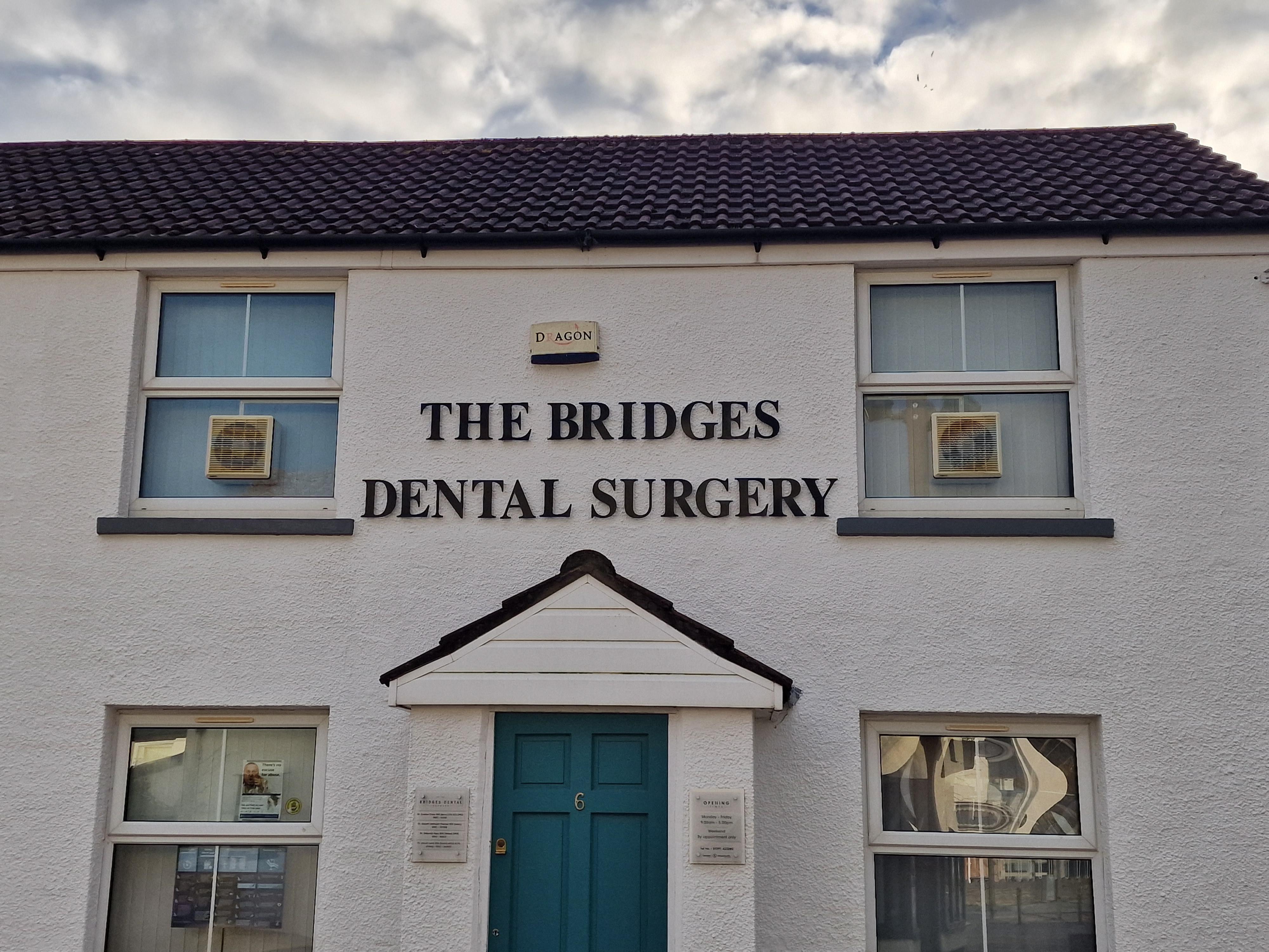 Aptly named dental practice | Scrolller