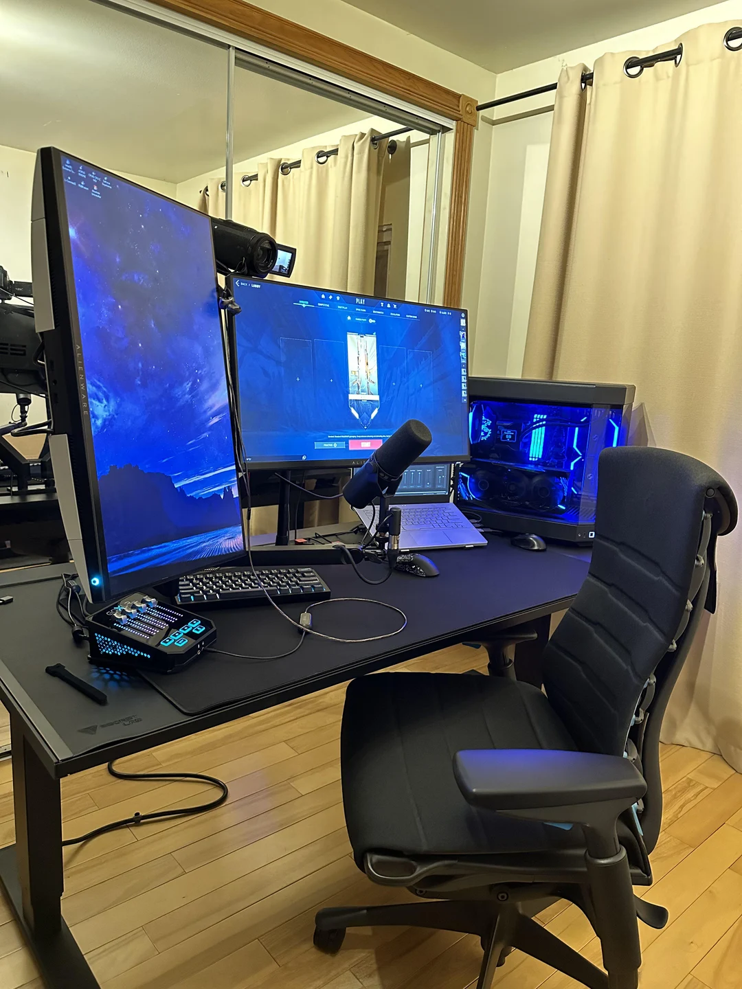 #Secretlab setup | Scrolller