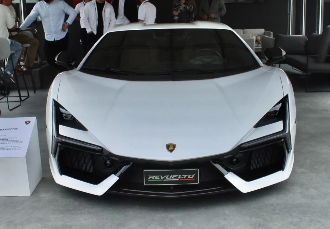 Unreleased Lamborghini Revuelto [1107x768] | Scrolller