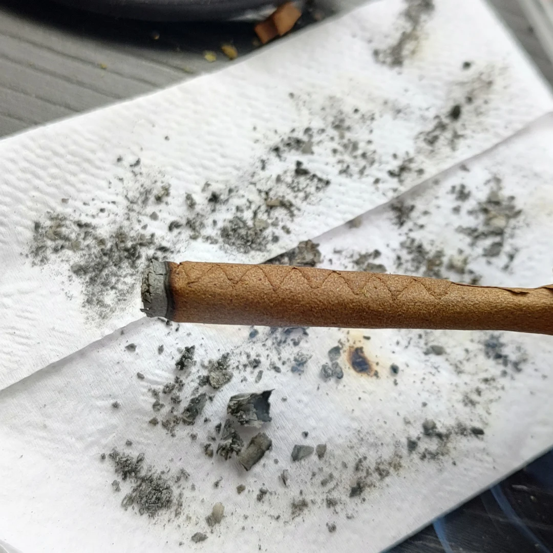 First hemp wrap I've rolled, now I feel like a superstar | Scrolller