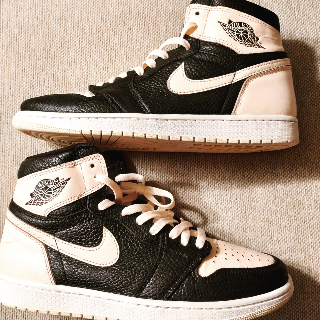 Lightly used size 11.5 black crimson tint no box unfortunately but only 1:45 | Scrolller