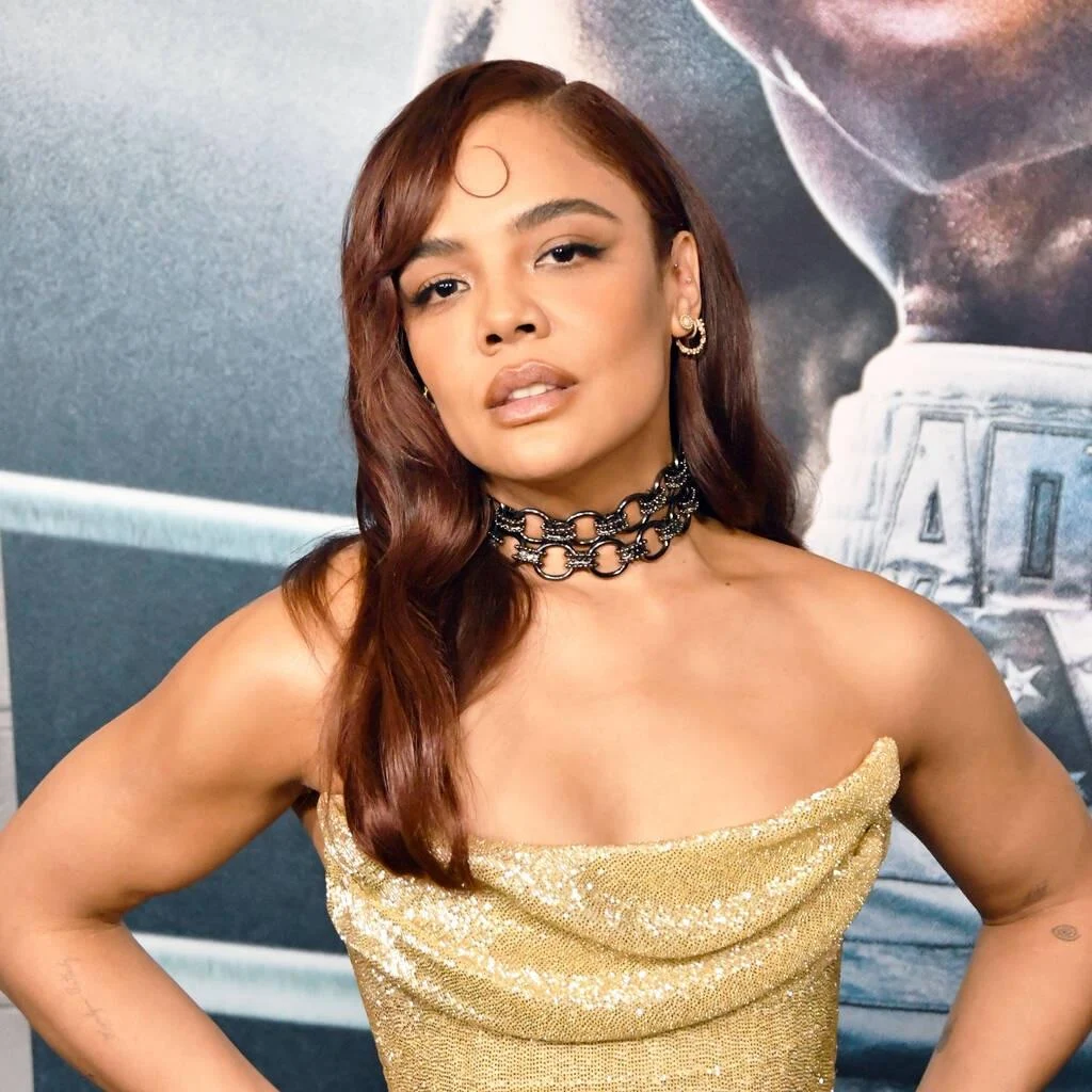 Tessa Thompson Scrolller