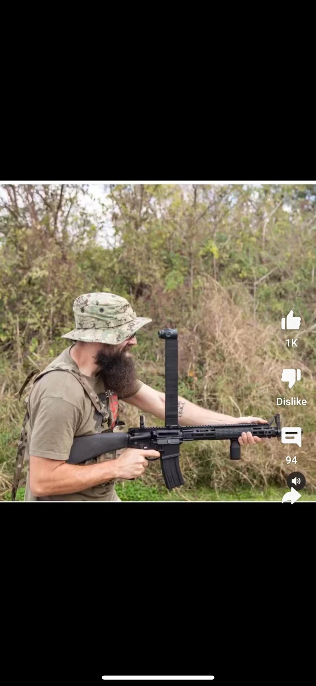 What company makes this riser? | Scrolller