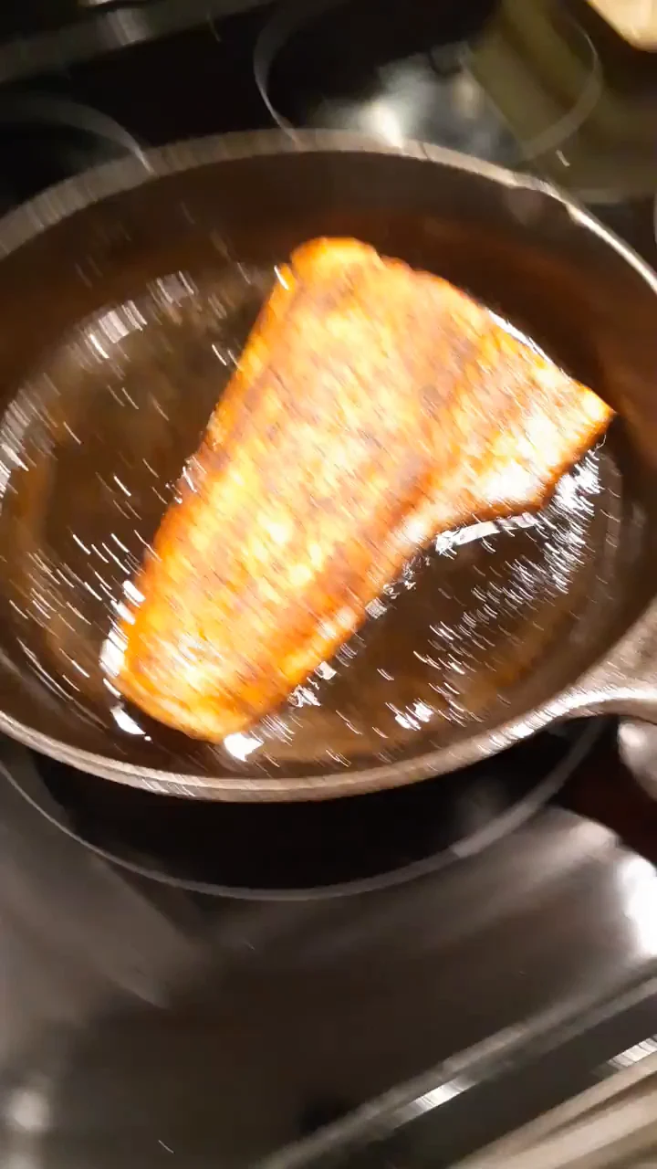 I'll see your slidey egg and raise you slidey trout. | Scrolller