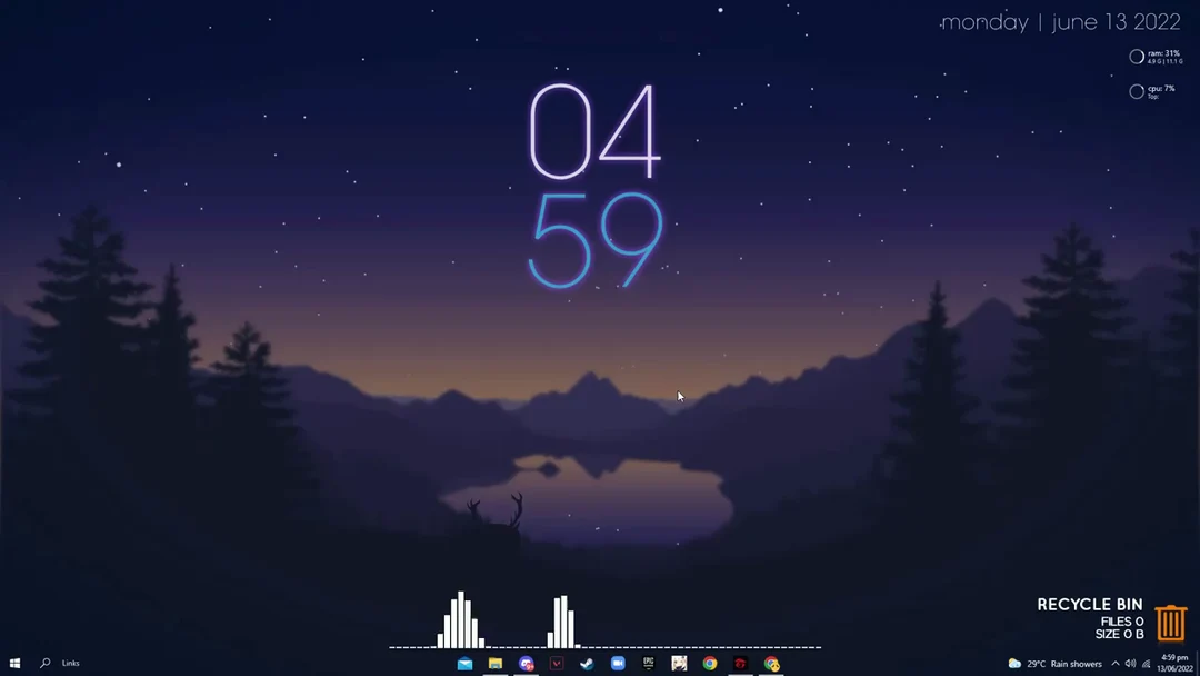 Went for a minimalistic setup, don't know what else to add | Scrolller