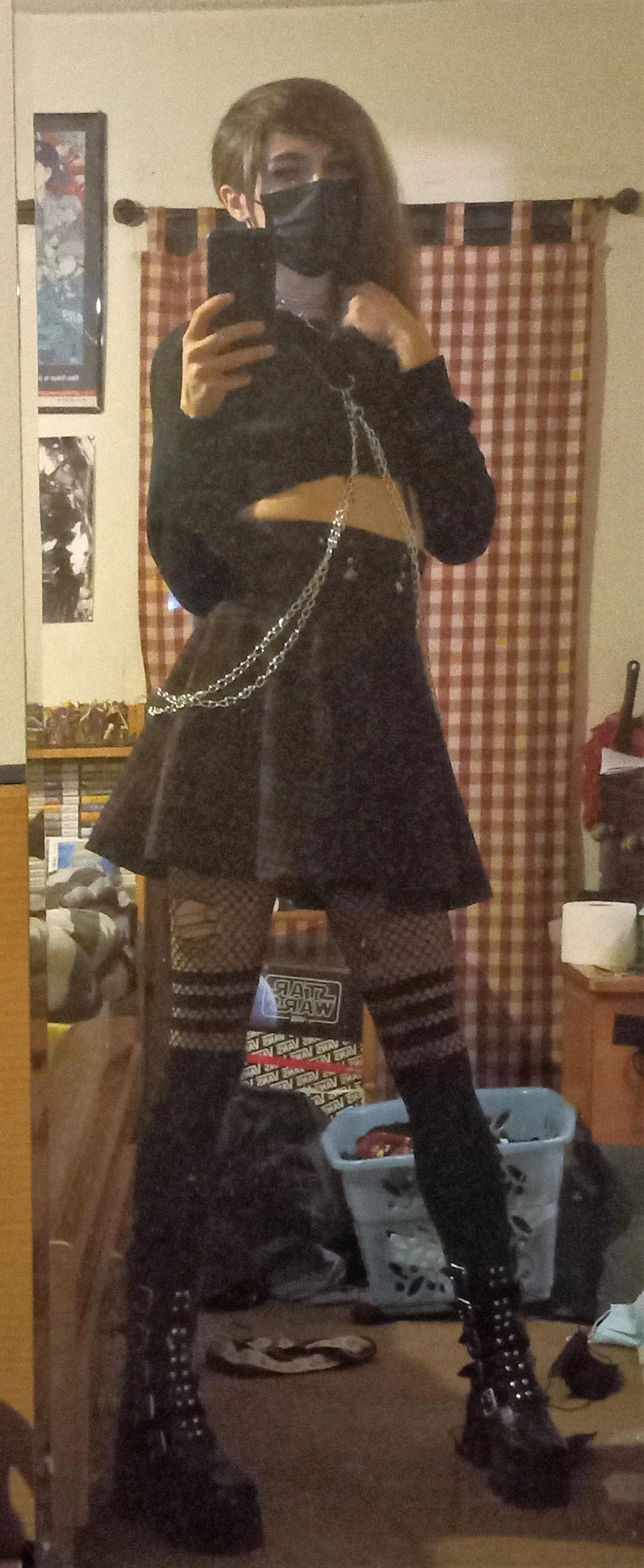 Goth girl in chains 🖤 (ignore my dirty floor >_