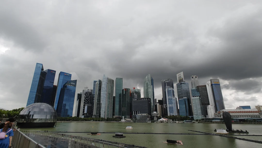Cloudy Singapore | Scrolller