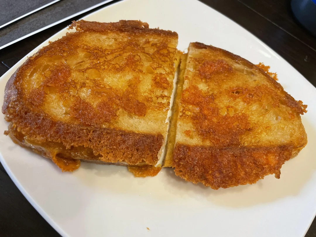 This is how we grill cheese. | Scrolller