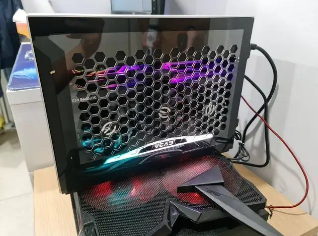 Lian Li A4H2O with custom side panel | Scrolller