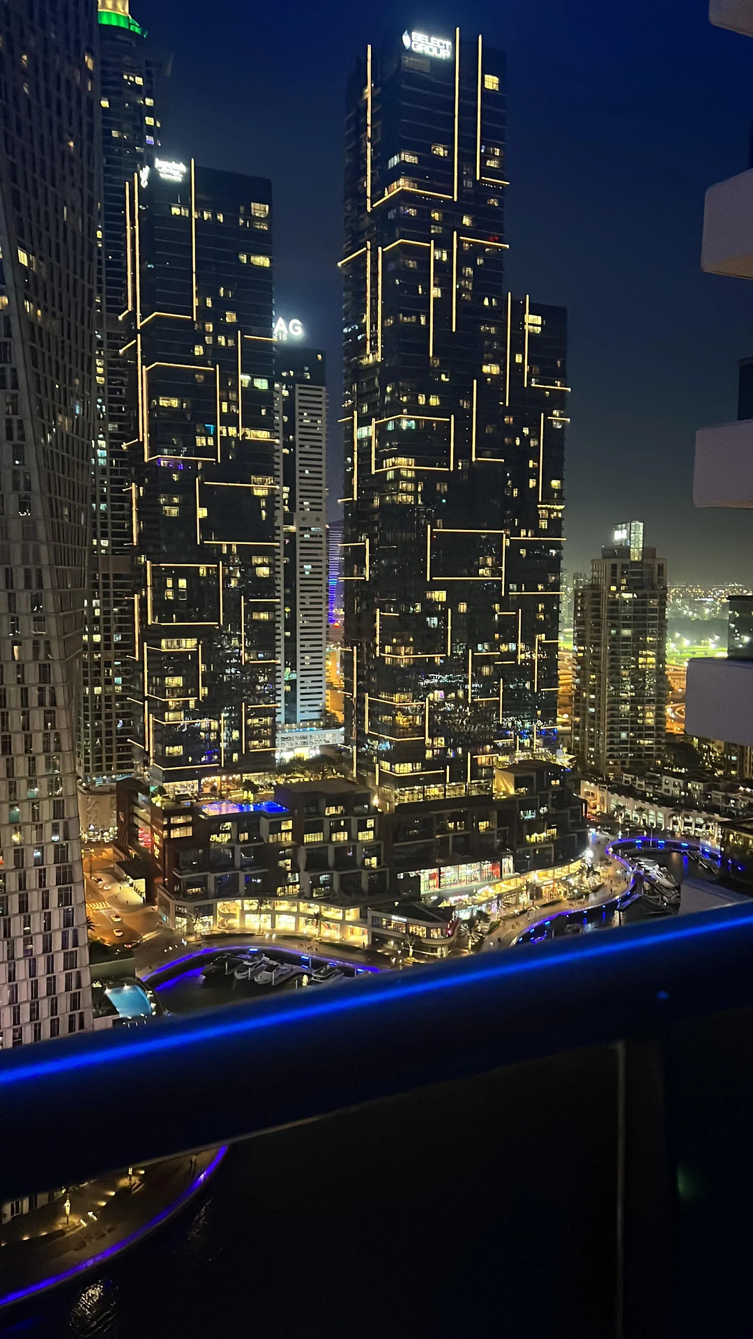 Dubai Marina at night | Scrolller