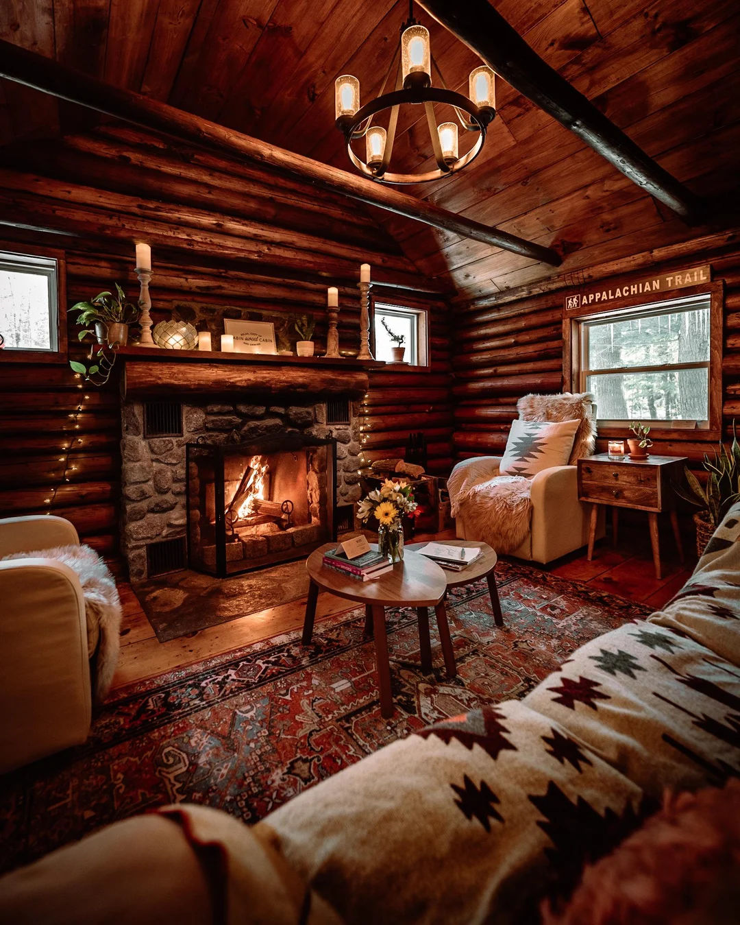 New England Log Cabin Living Room | Scrolller