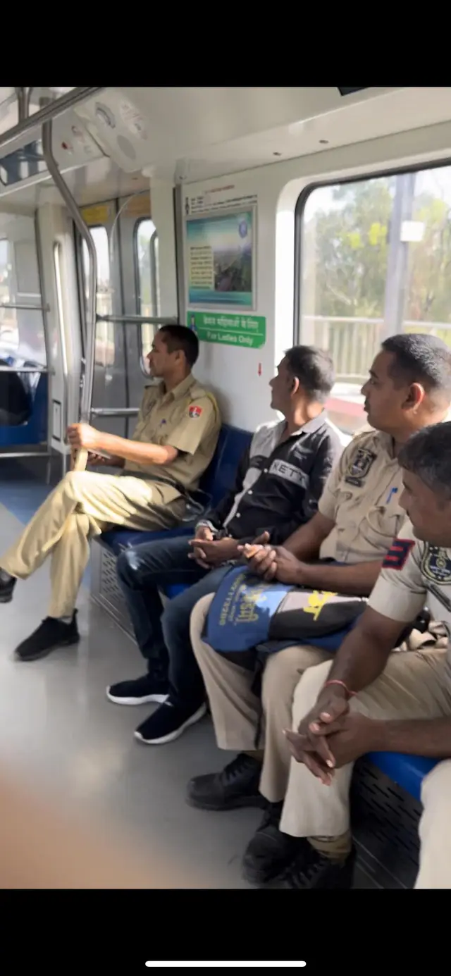 Modern Delhi police! | Scrolller