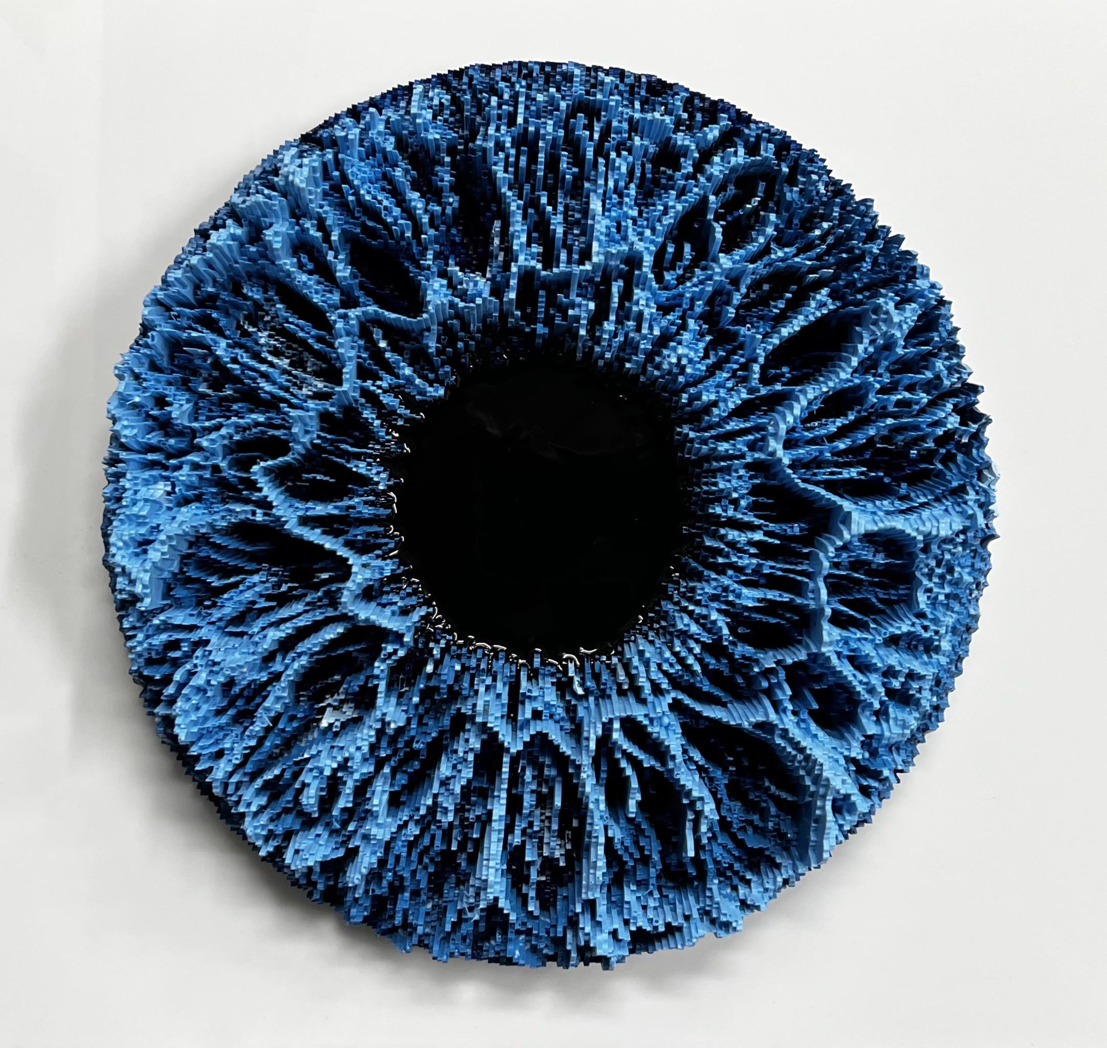 Iris, AvRaam, Urethane, sculpture, 2022 | Scrolller