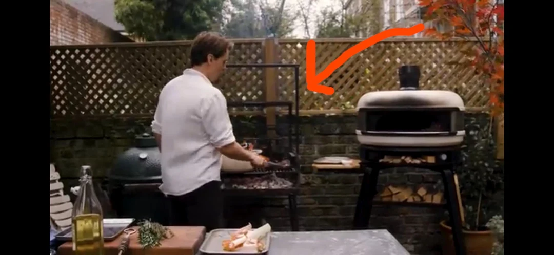What is the open fire grill that Thomas Straker uses called? | Scrolller