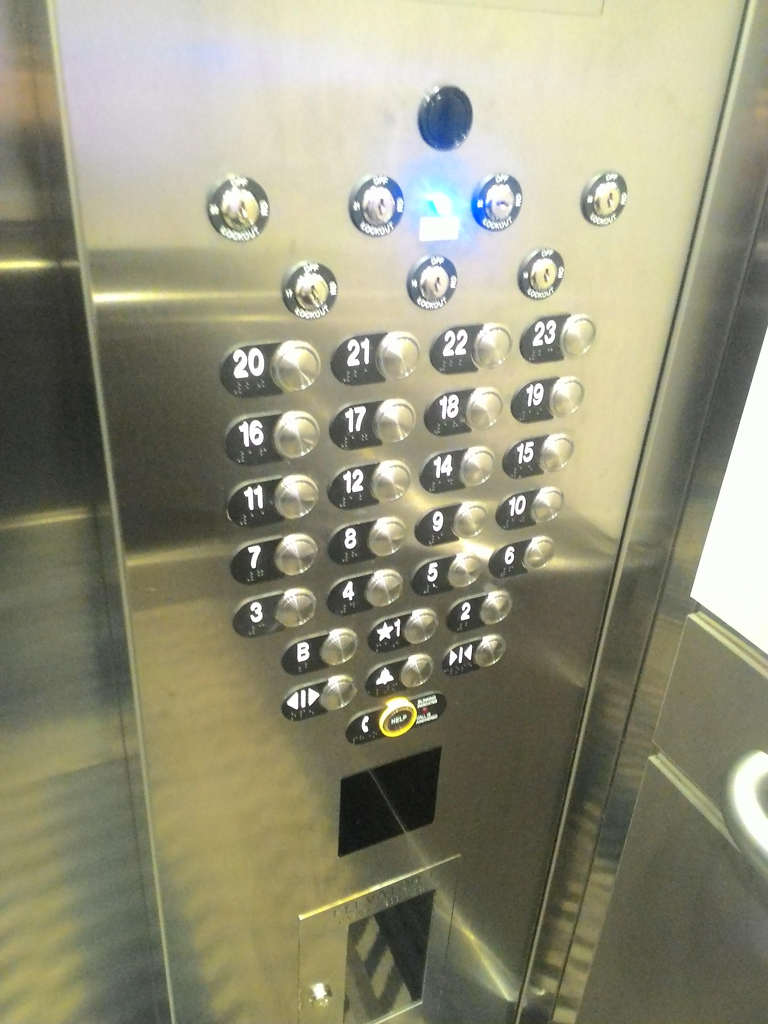 Elevator button organization | Scrolller