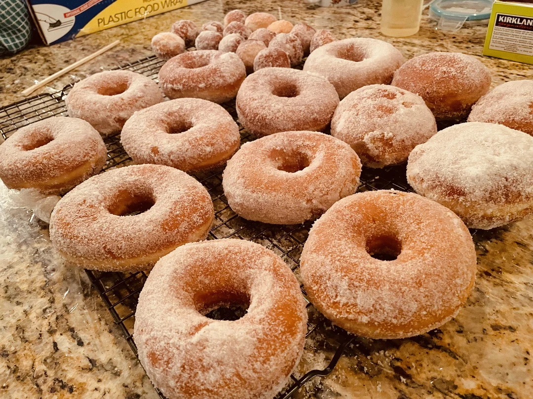 Midnight batch of donuts 🍩 | Scrolller