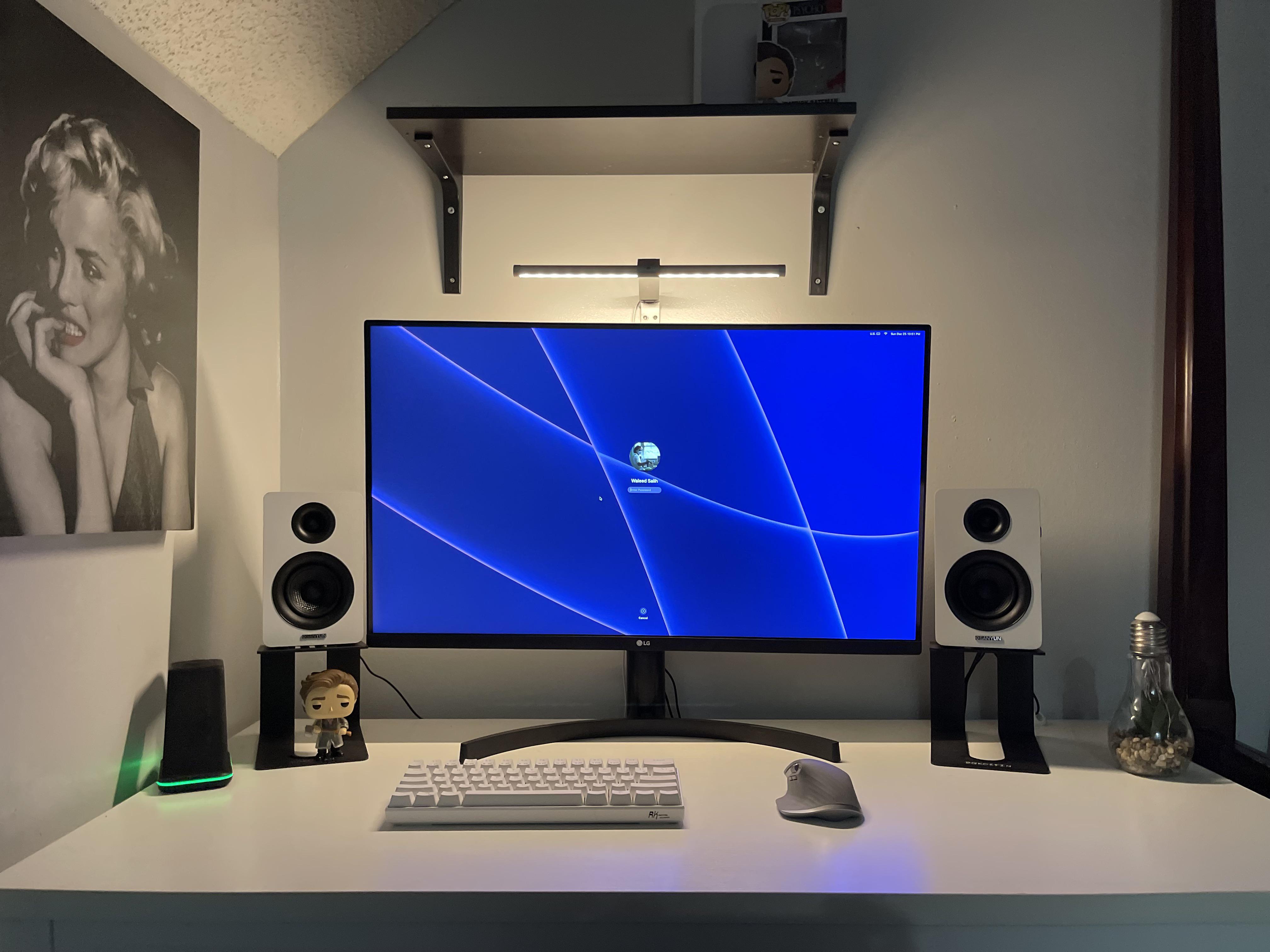 My attempt at minimalism | Scrolller