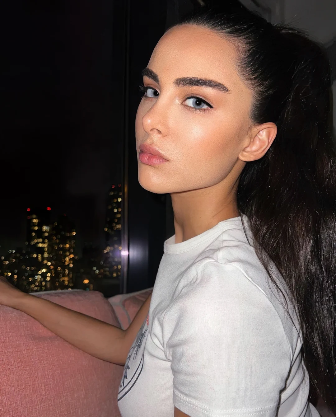 Kamilla Ashman | Scrolller