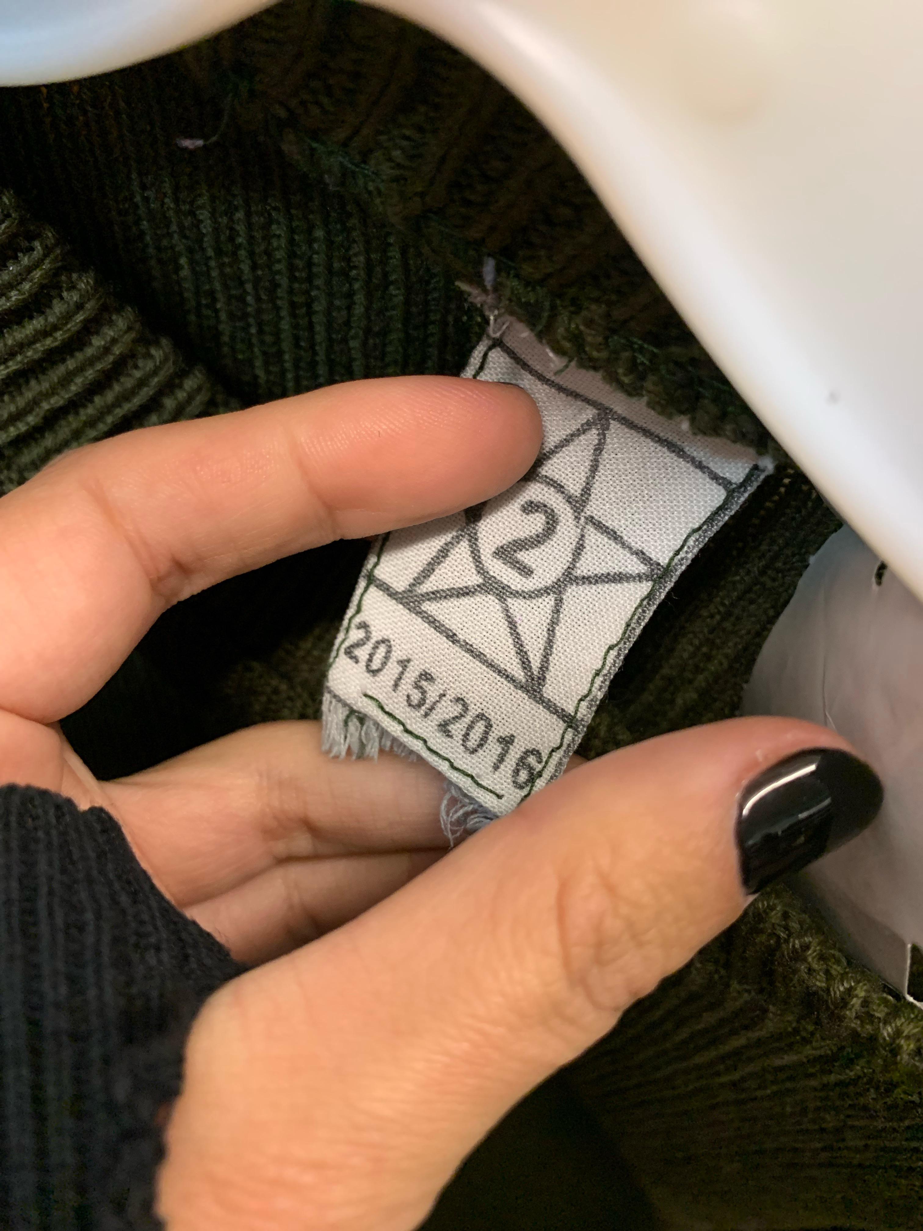 Help identifying this thrift find | Scrolller