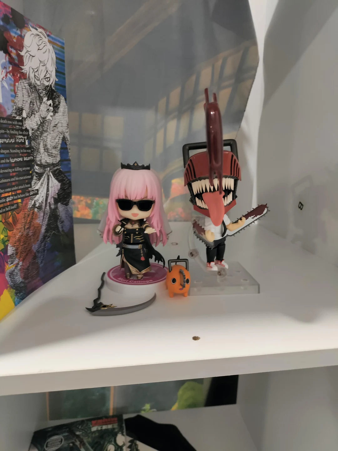 Casually sitting next to Denji | Scrolller