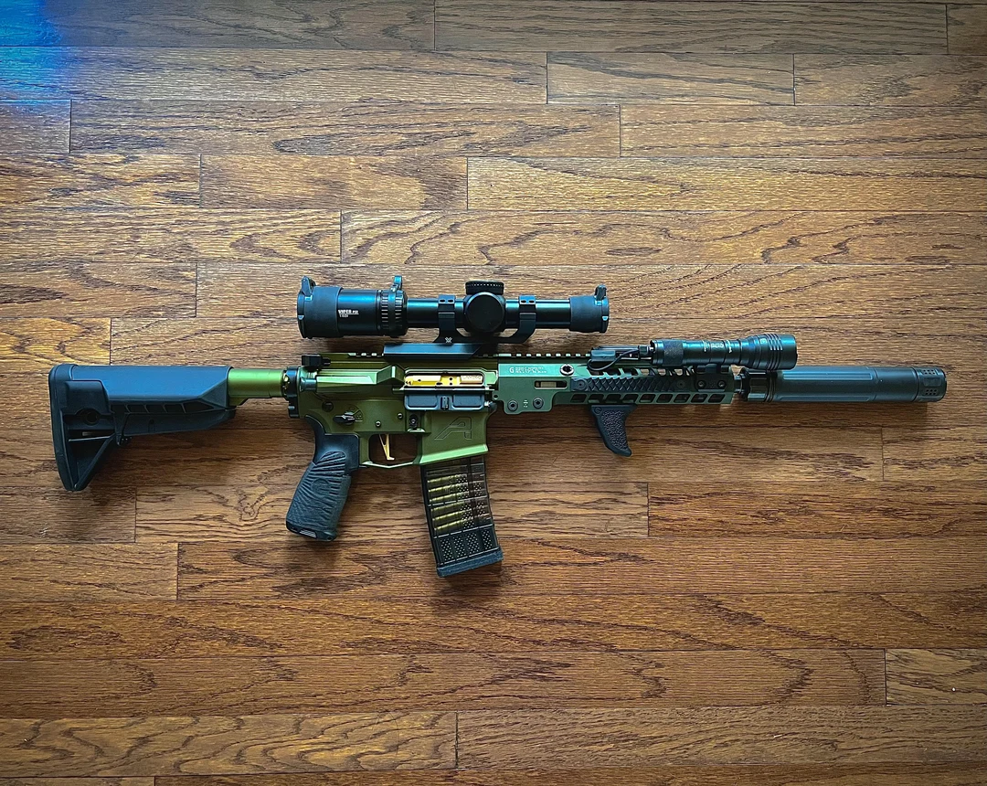 Two Stamp Sunday! What’s Missing? | Scrolller