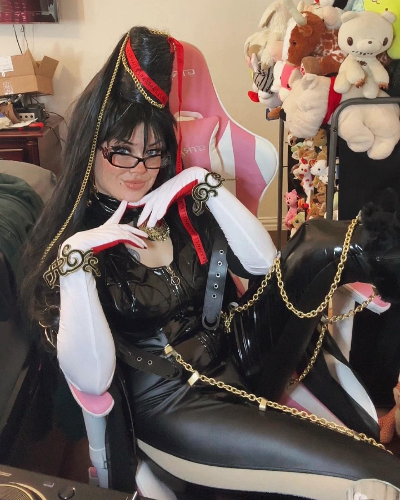 my bayo cosplay :3 | Scrolller