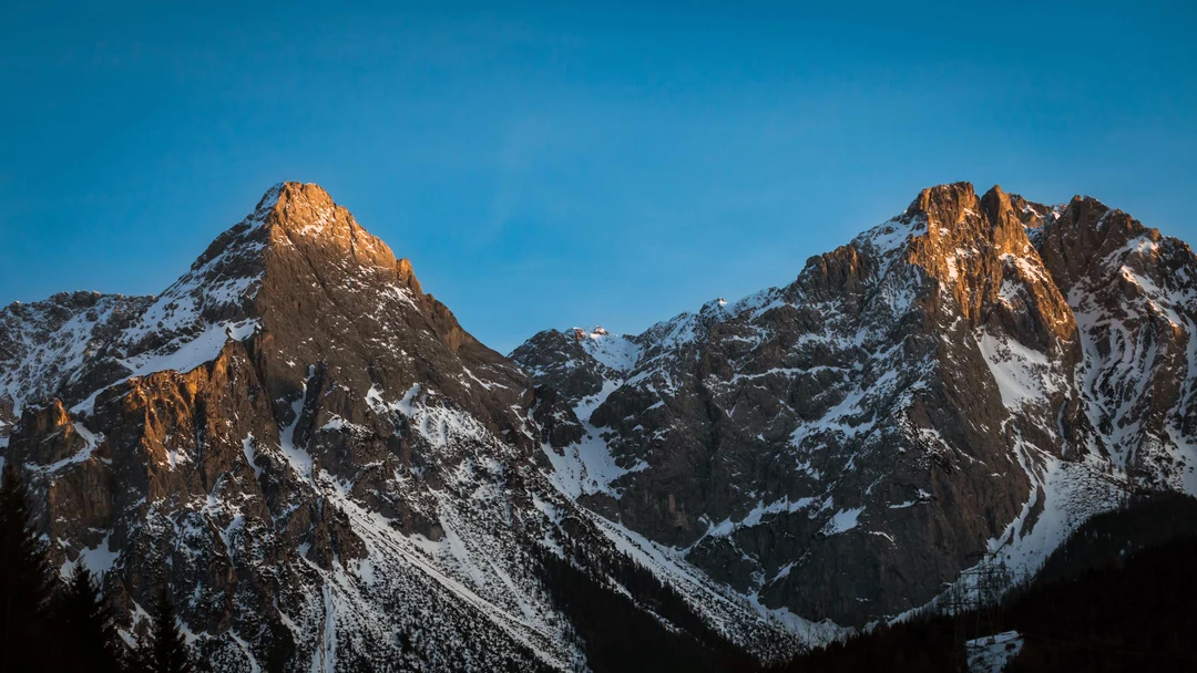Last light in the Austrian alps [OC] [5854x3293] | Scrolller