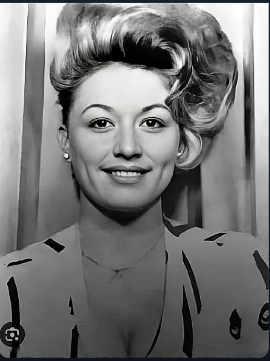 Dolly Parton in the 60s | Scrolller