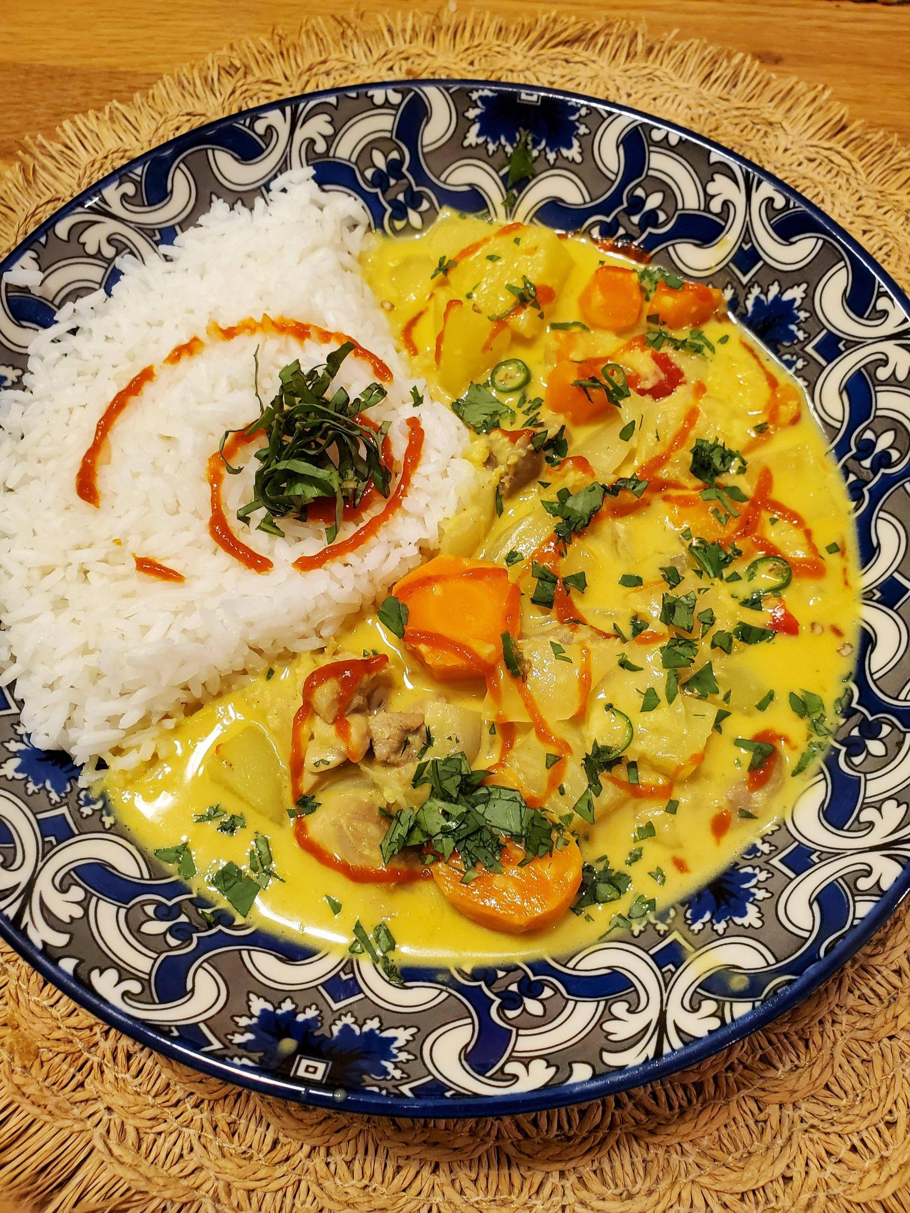 [homemade] Yellow curry | Scrolller