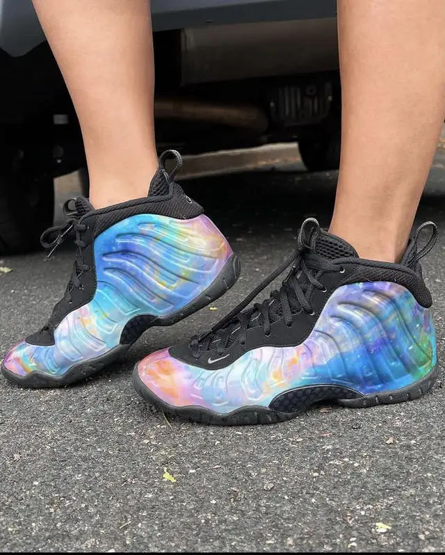 Work shoes | Scrolller