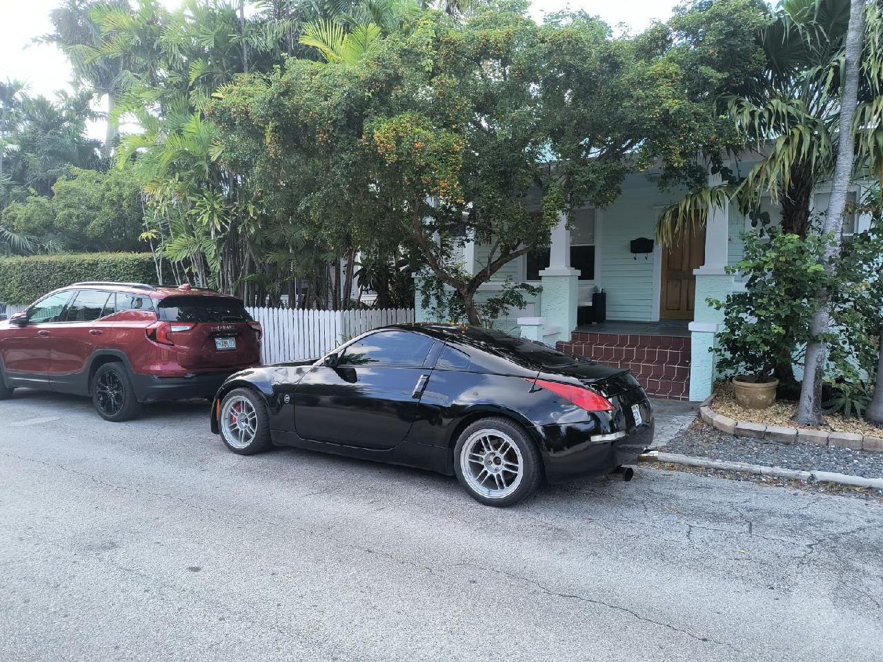 How do I open the trunk | Scrolller