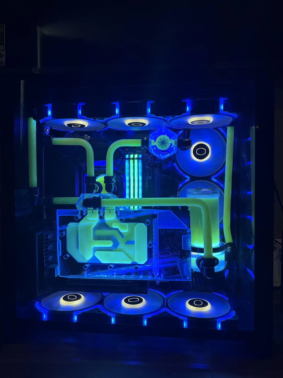 First build, im really obsessed with cyberpunk and toxic-waste themed stuff | Scrolller